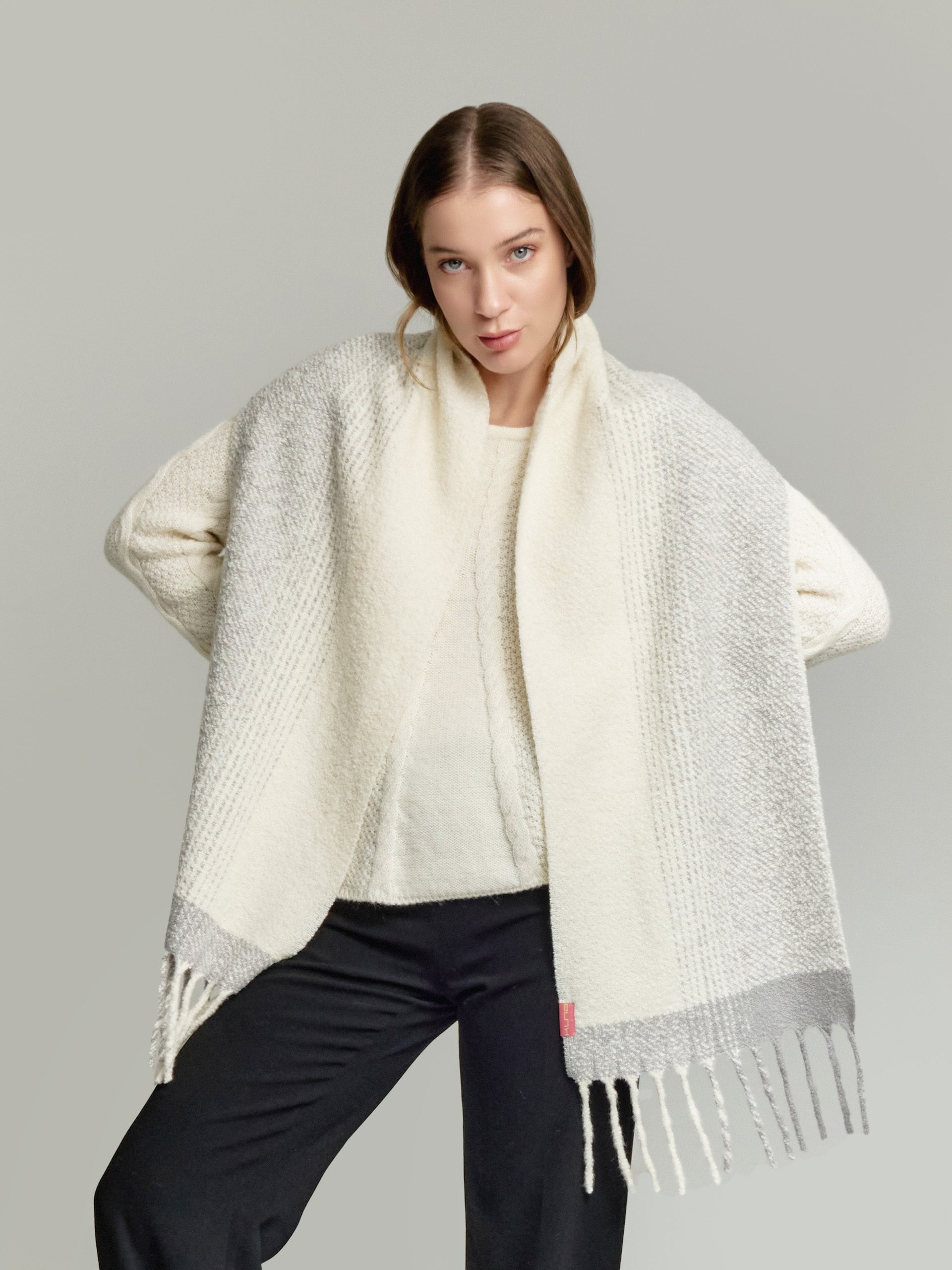 Chalina Yanapi De Baby Alpaca Color Gris