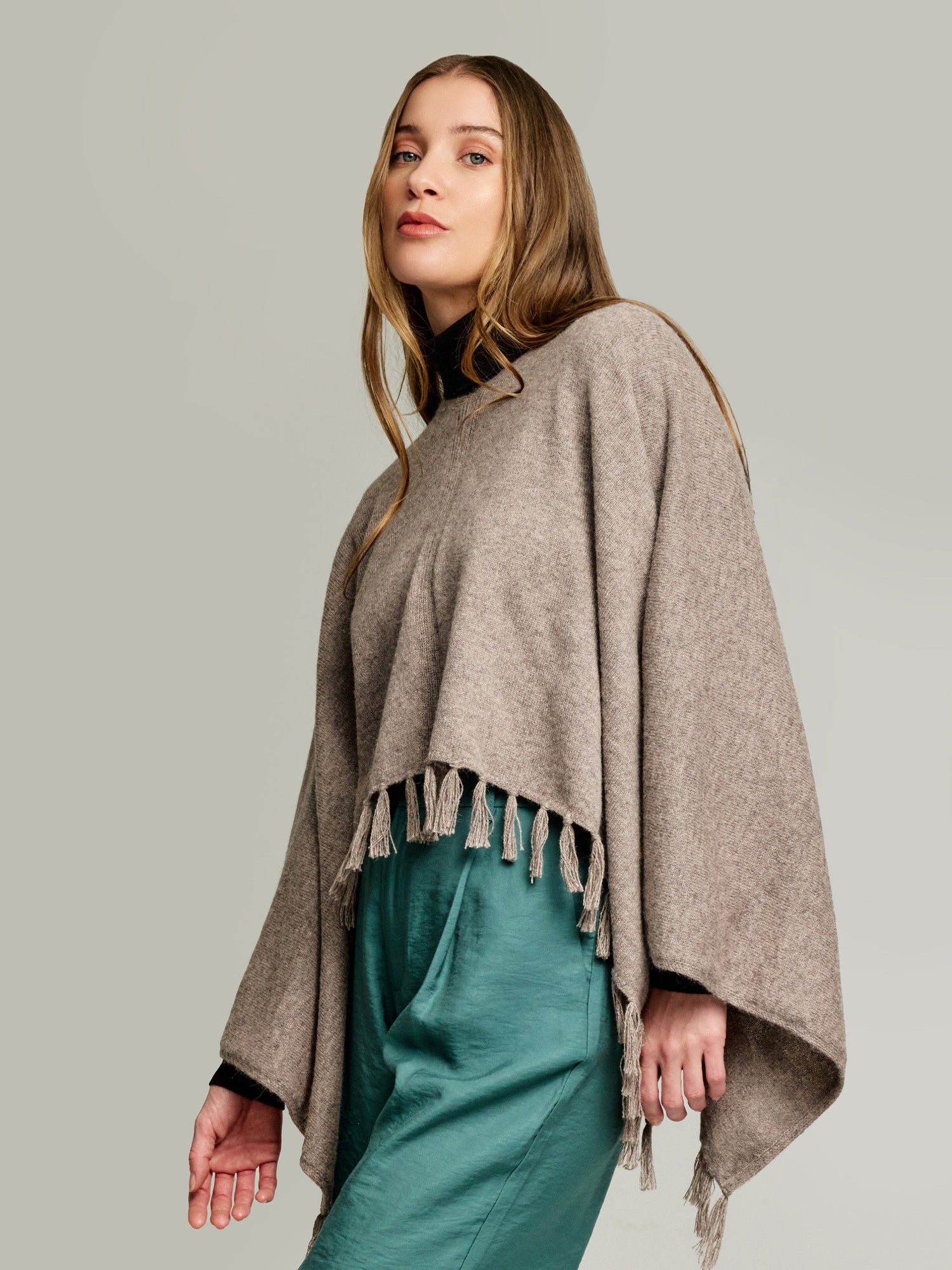 Mujeres Ponchos