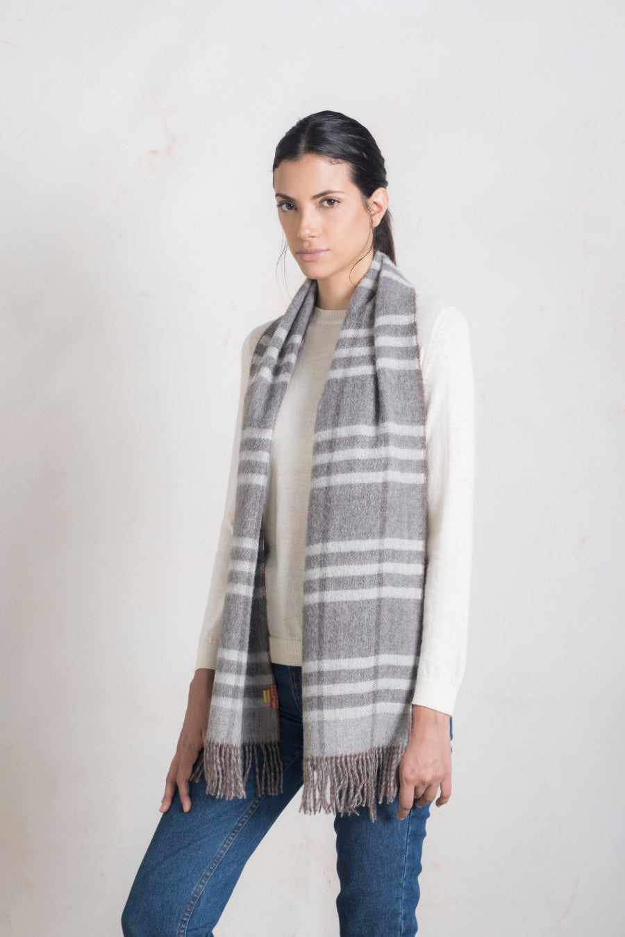 Chalina Research De Baby Alpaca Color Gris & Marron