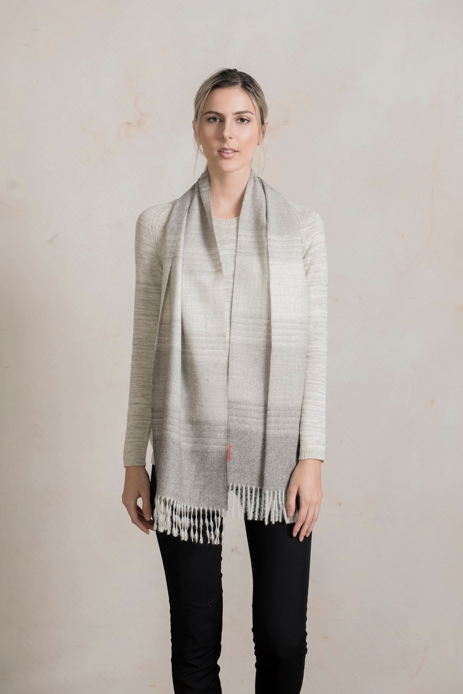 Chalina Rap De Baby Alpaca Color Gris Oscuro