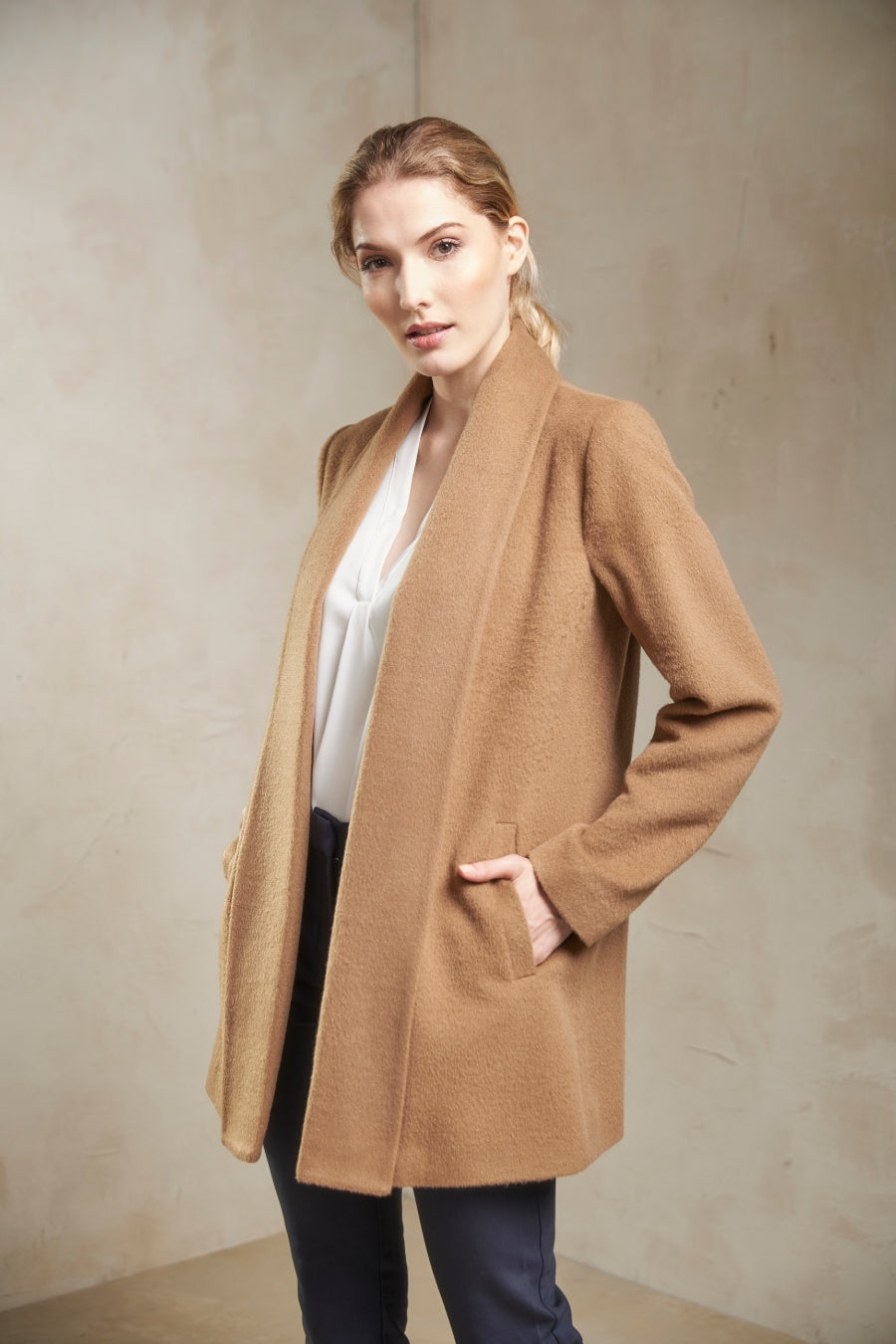 Abrigo Short Swing De Baby Alpaca Color Camel